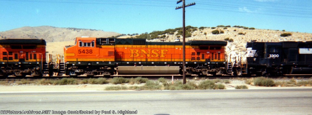 BNSF 5438
